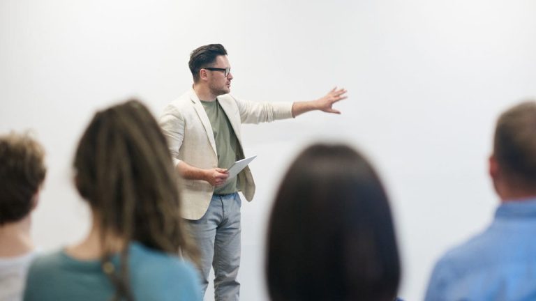 Peatix（ピーティックス）とは？サービス内容や手数料、メリット・デメリットを解説